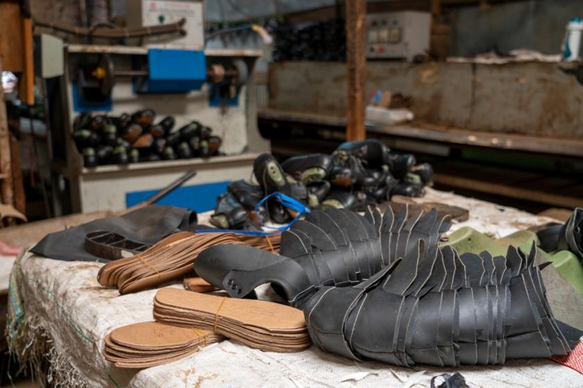 Eco-friendly shoe model reduces waste and inspires businesses | SWITCH ...